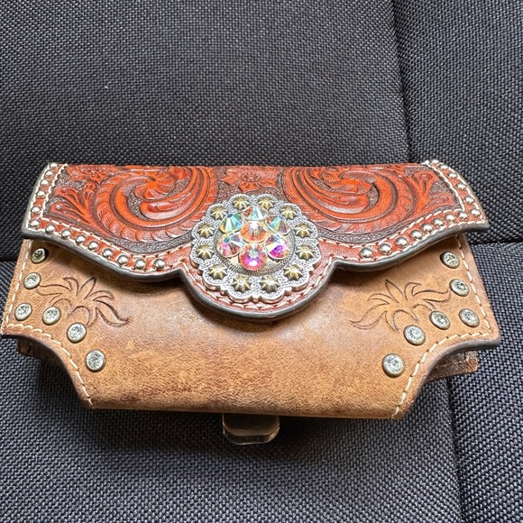 Nocona | Bags | Nocona Tooled Genuine Leather Small Phone Case Wallet ...
